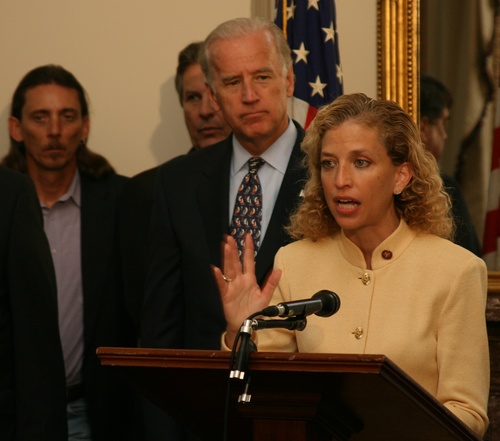 Wasserman Schultz’s office evacuated after suspicious package ...