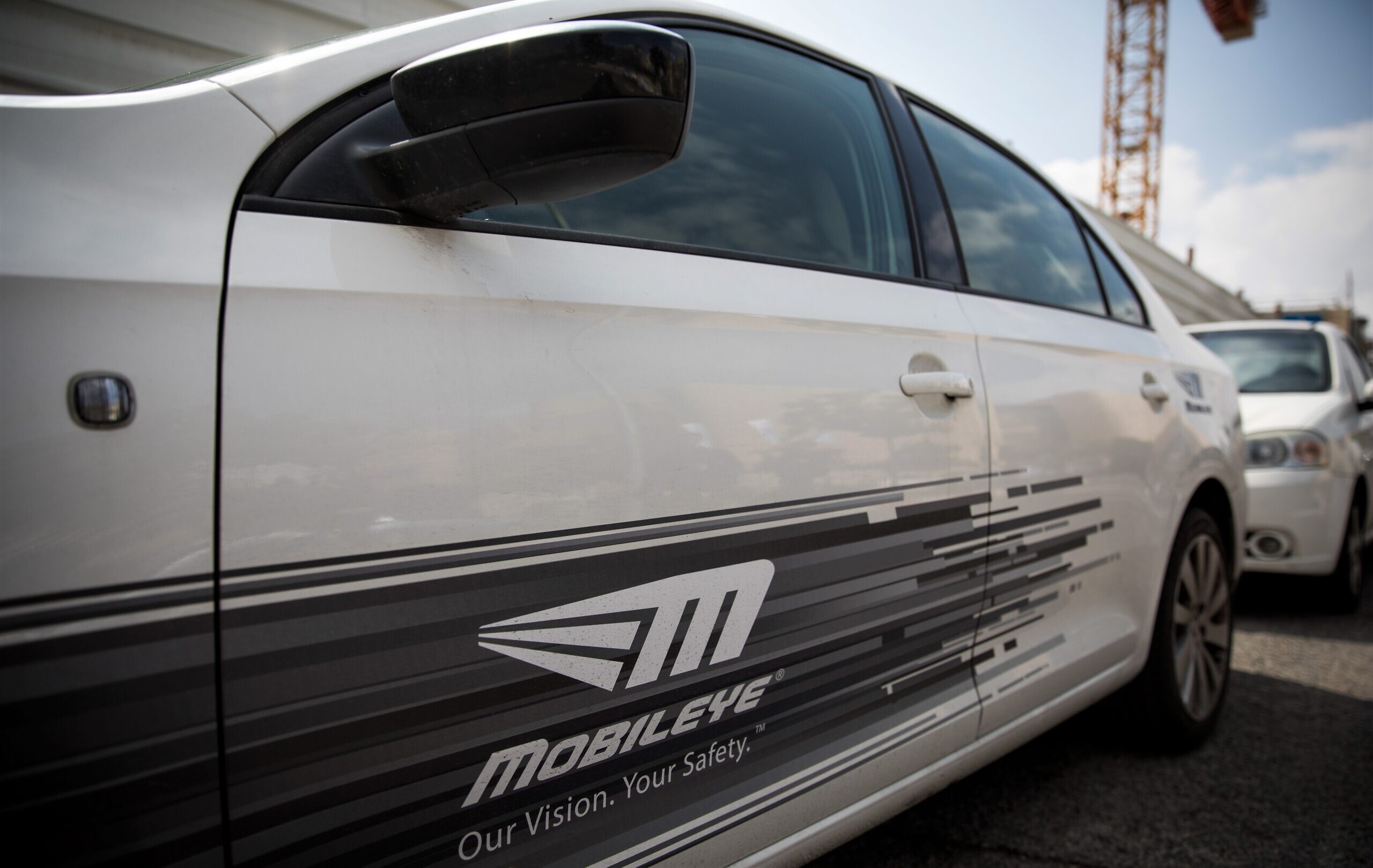 Intel to make Israeli self-driving car unit Mobileye public in US - JNS.org