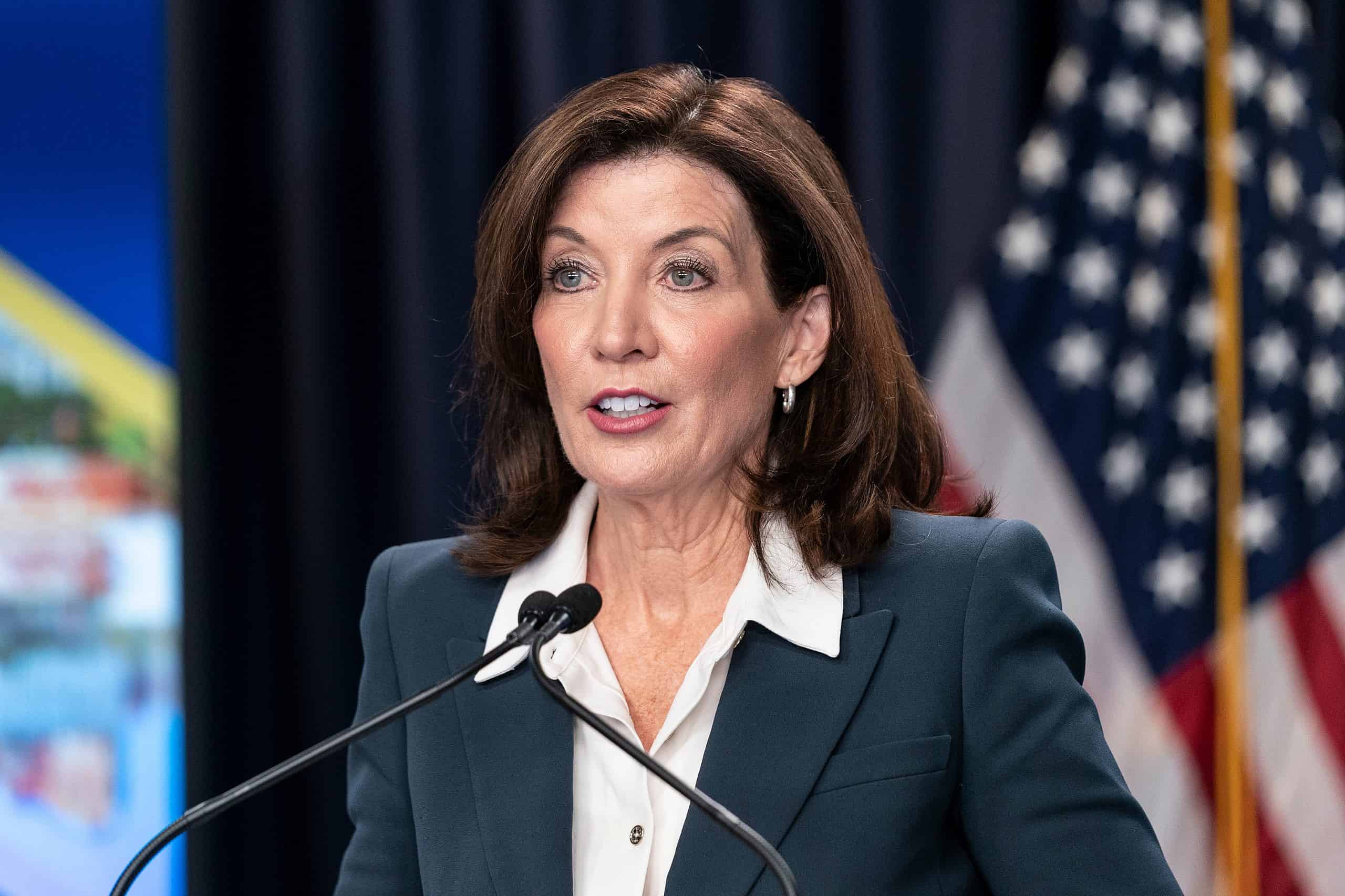 Hochul condemns Jew-hatred at Columbia University - JNS.org