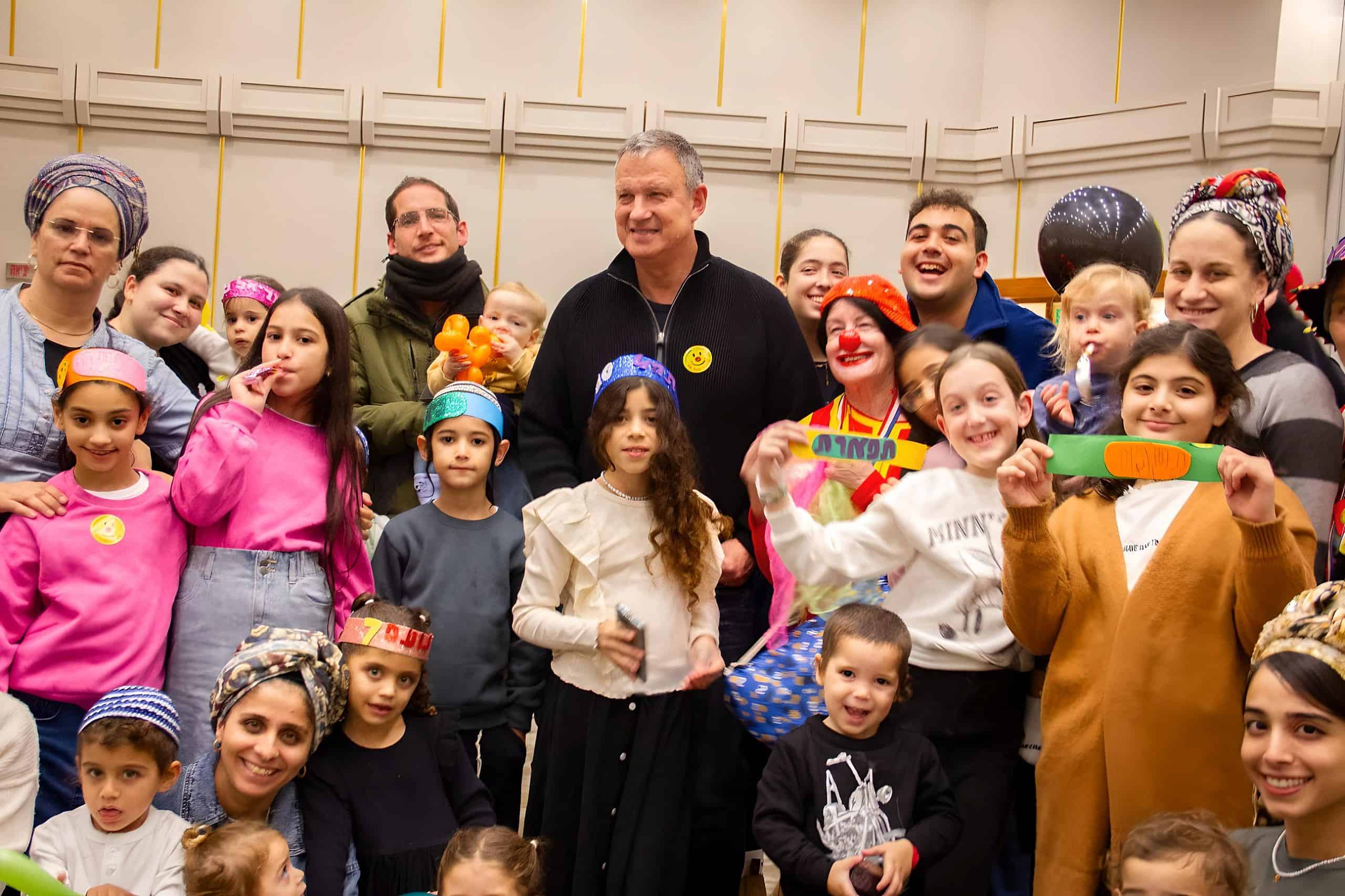 ‘Birthday Angels’: Putting smiles on the faces of displaced Israeli ...