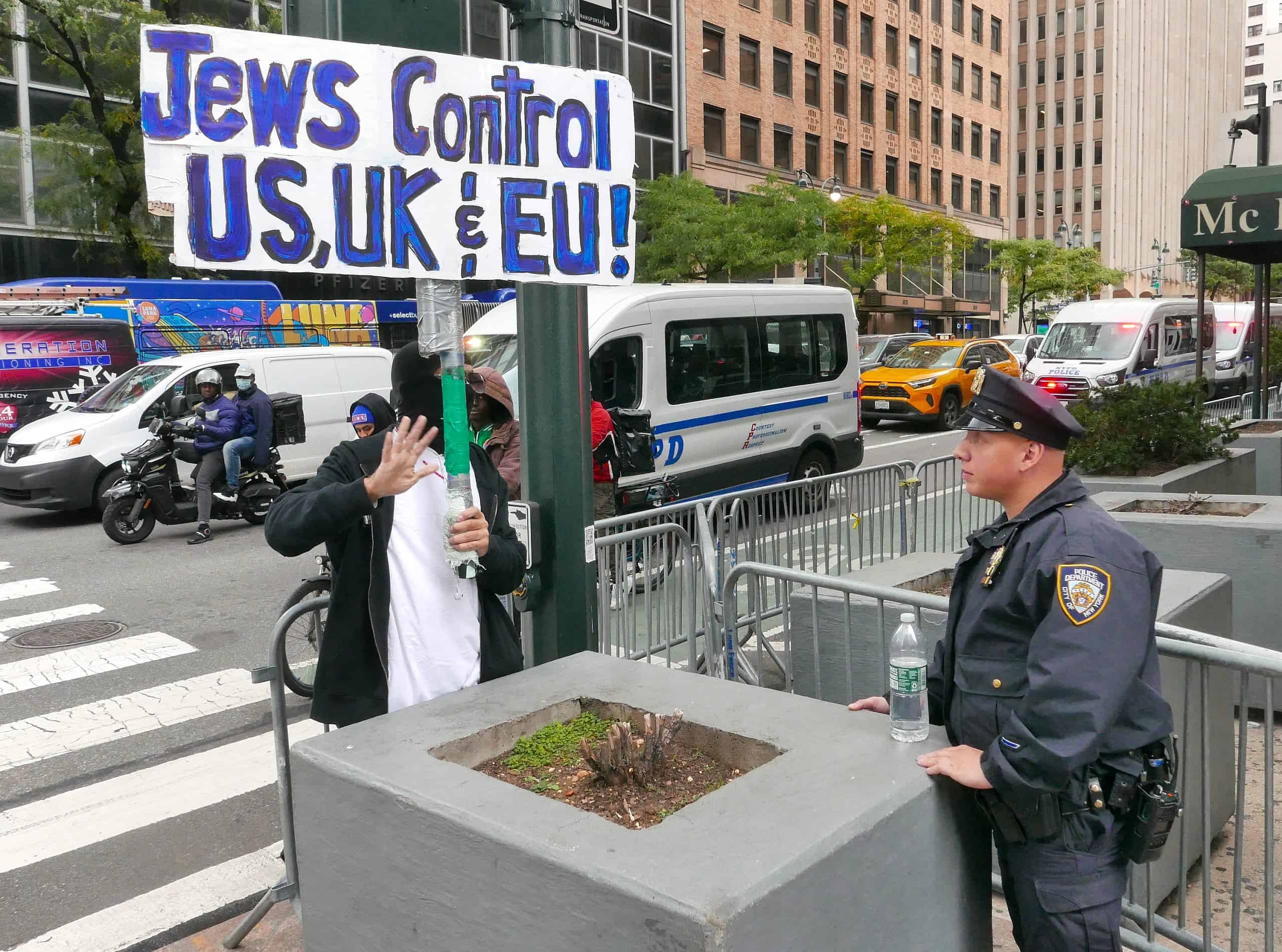 Violent Jew-hatred up 330% worldwide in war’s first three weeks - JNS.org