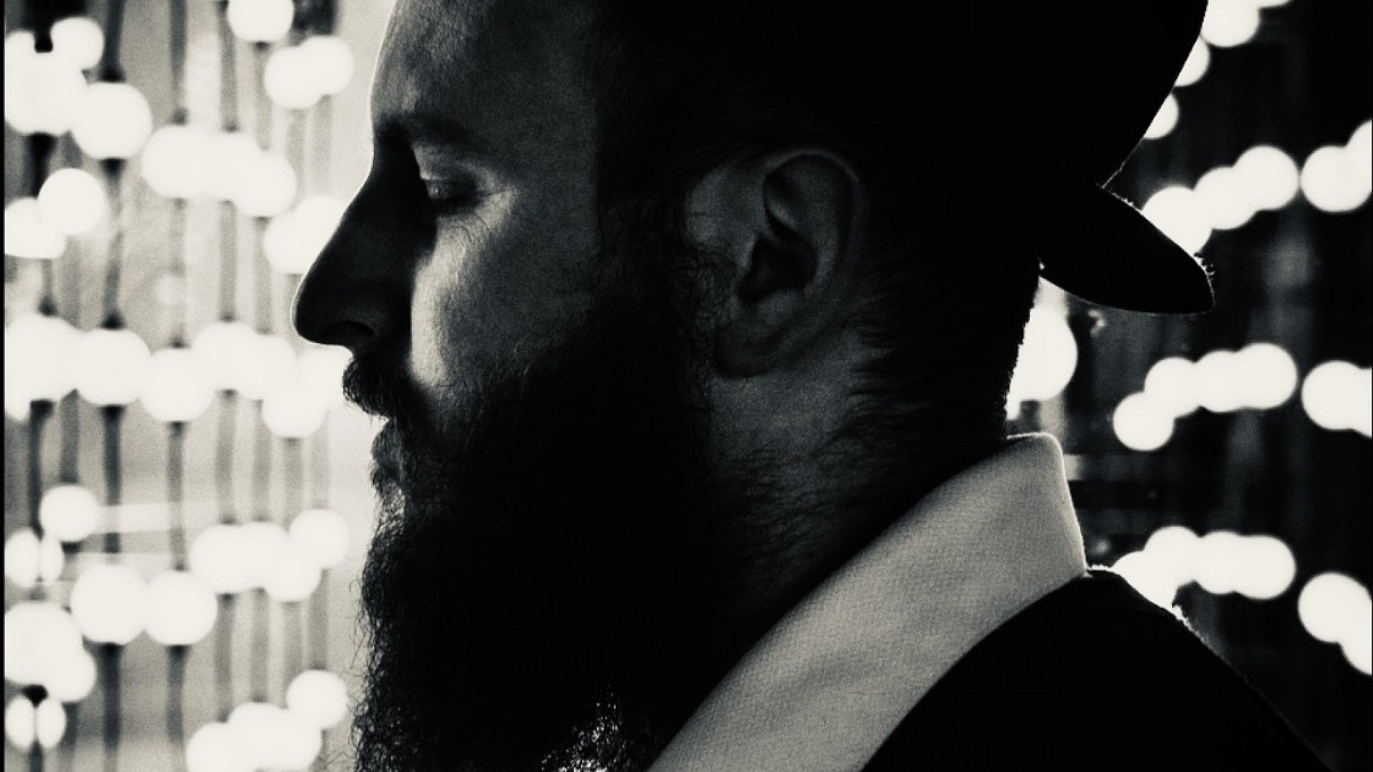 Chabad rabbi-rapper reaches top of the charts in Israel with ‘Red and ...