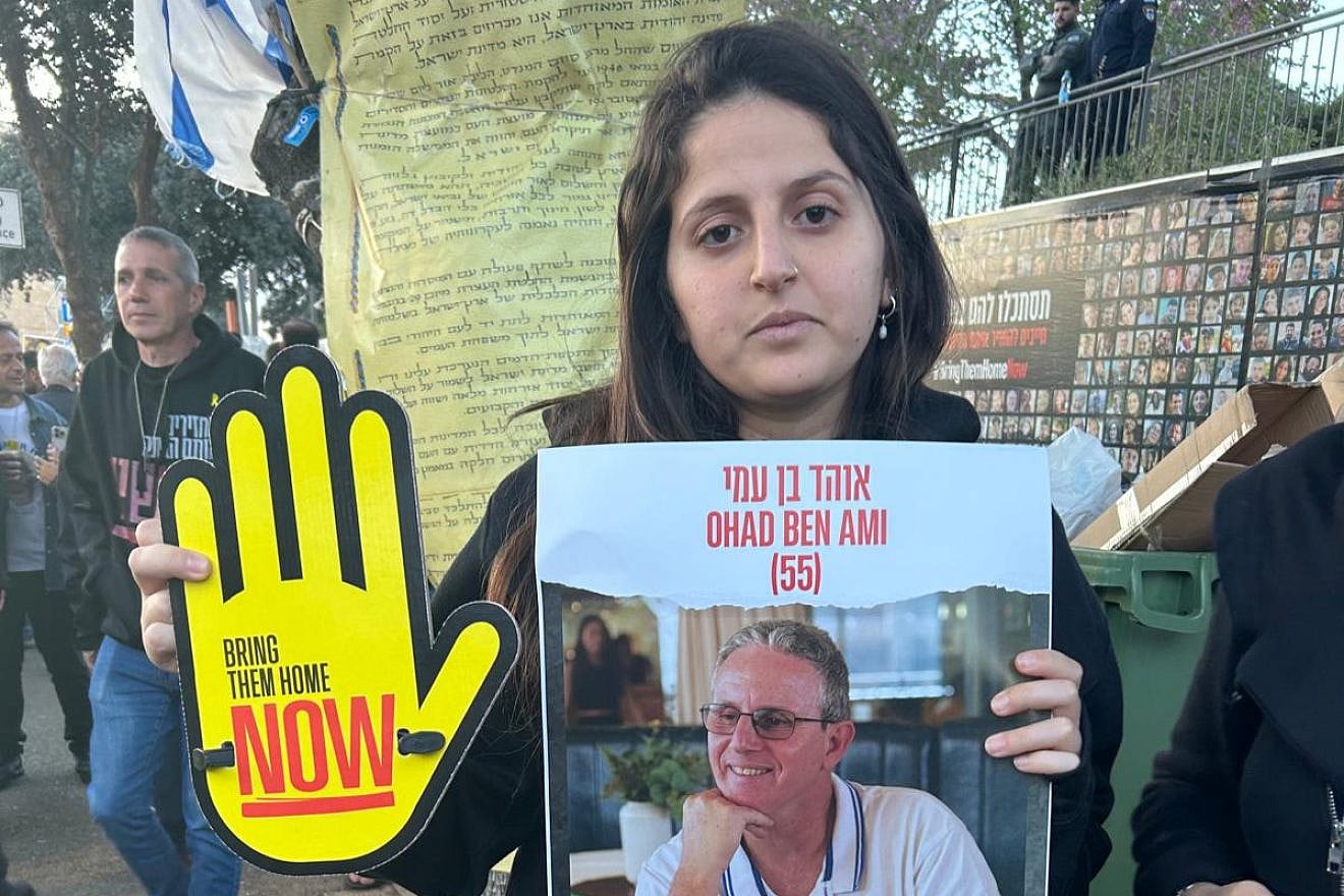 Freed hostages, captives' families to hold special Passover seder - JNS.org