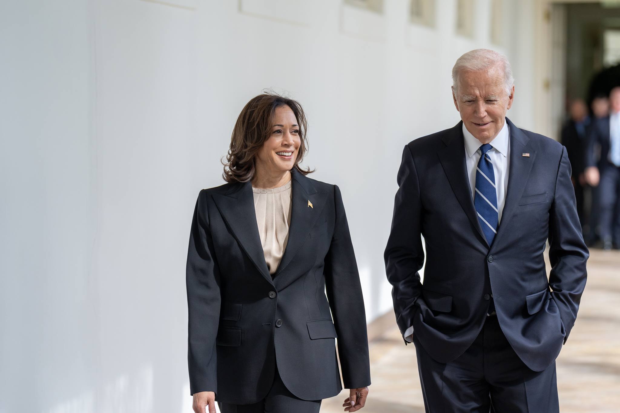 Biden drops out of 2024 race, endorses Harris - JNS.org