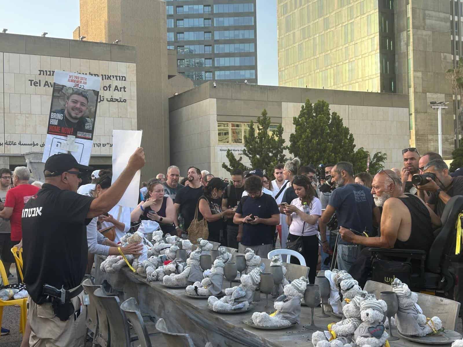 Israelis rejoice at ‘Hostage Square' after four saved from Gaza - JNS.org