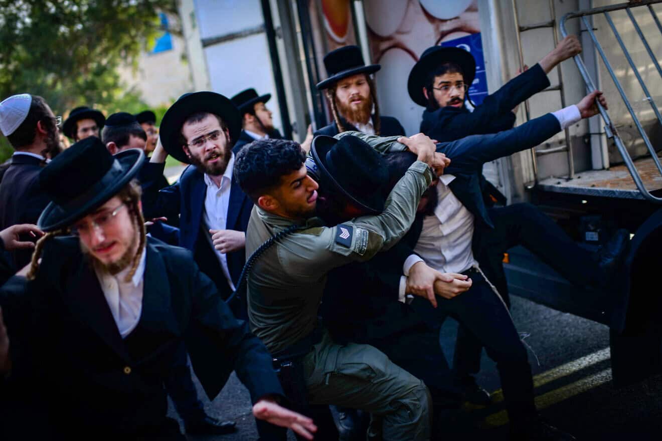 Dozens show up after IDF drafts first 1,000 haredim - JNS.org