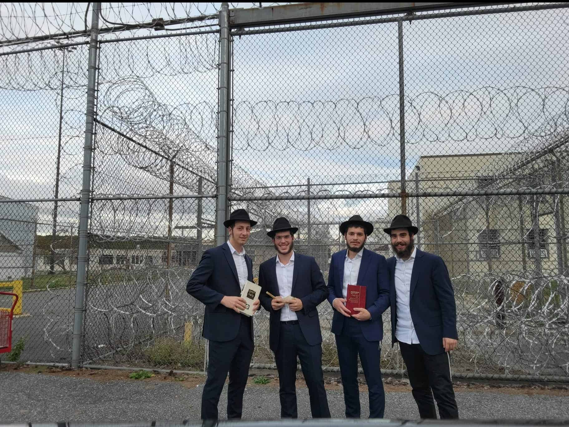 Aleph Institute celebrates Rosh Hashanah with Jews behind bars - JNS.org
