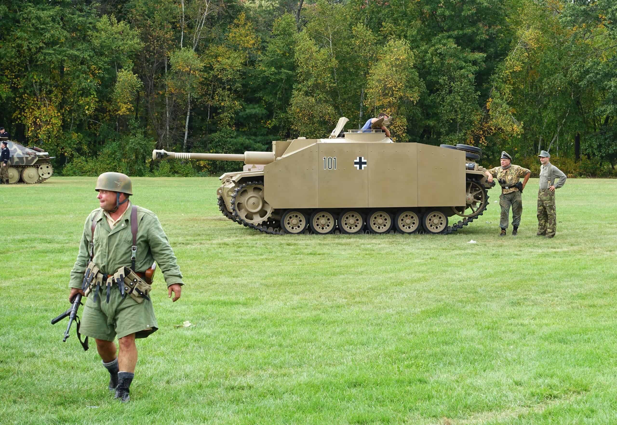 Massachusetts restaurant apologizes for World War II re-enactors dining ...