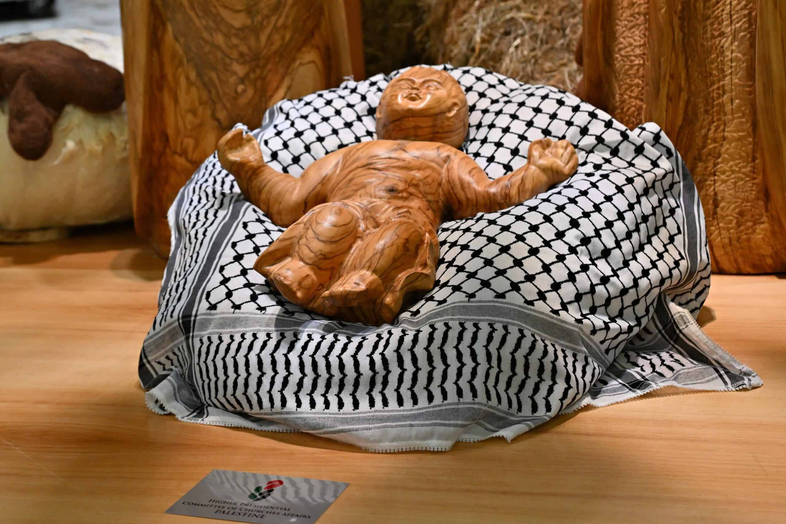 Photo of baby Jesus on a keffiyeh featured in Vatican nativity scene ...