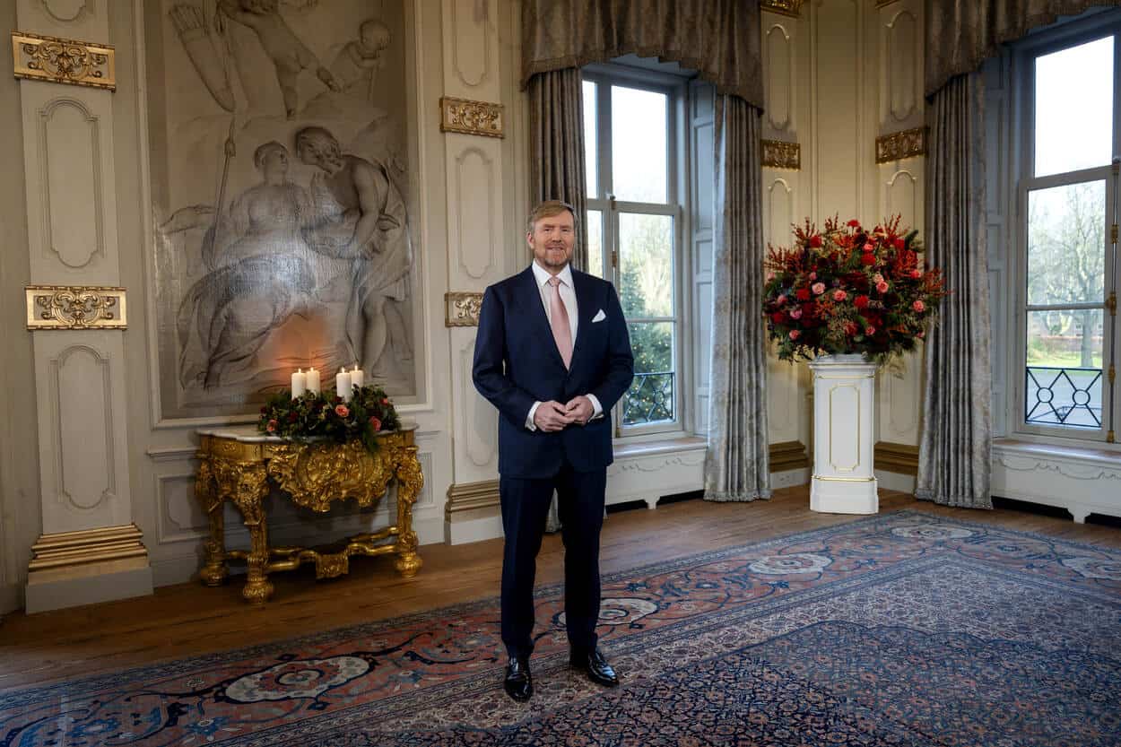 Dutch king asks Jews to ‘stay,' tells Muslims: ‘It's your country ...