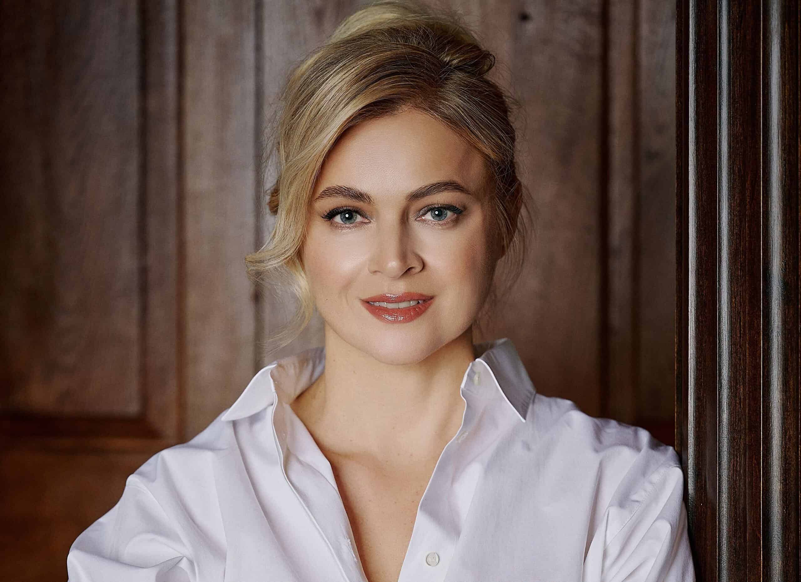 Eva Lanska participates in ‘The BEST Awards’ charity gala in Paris ...