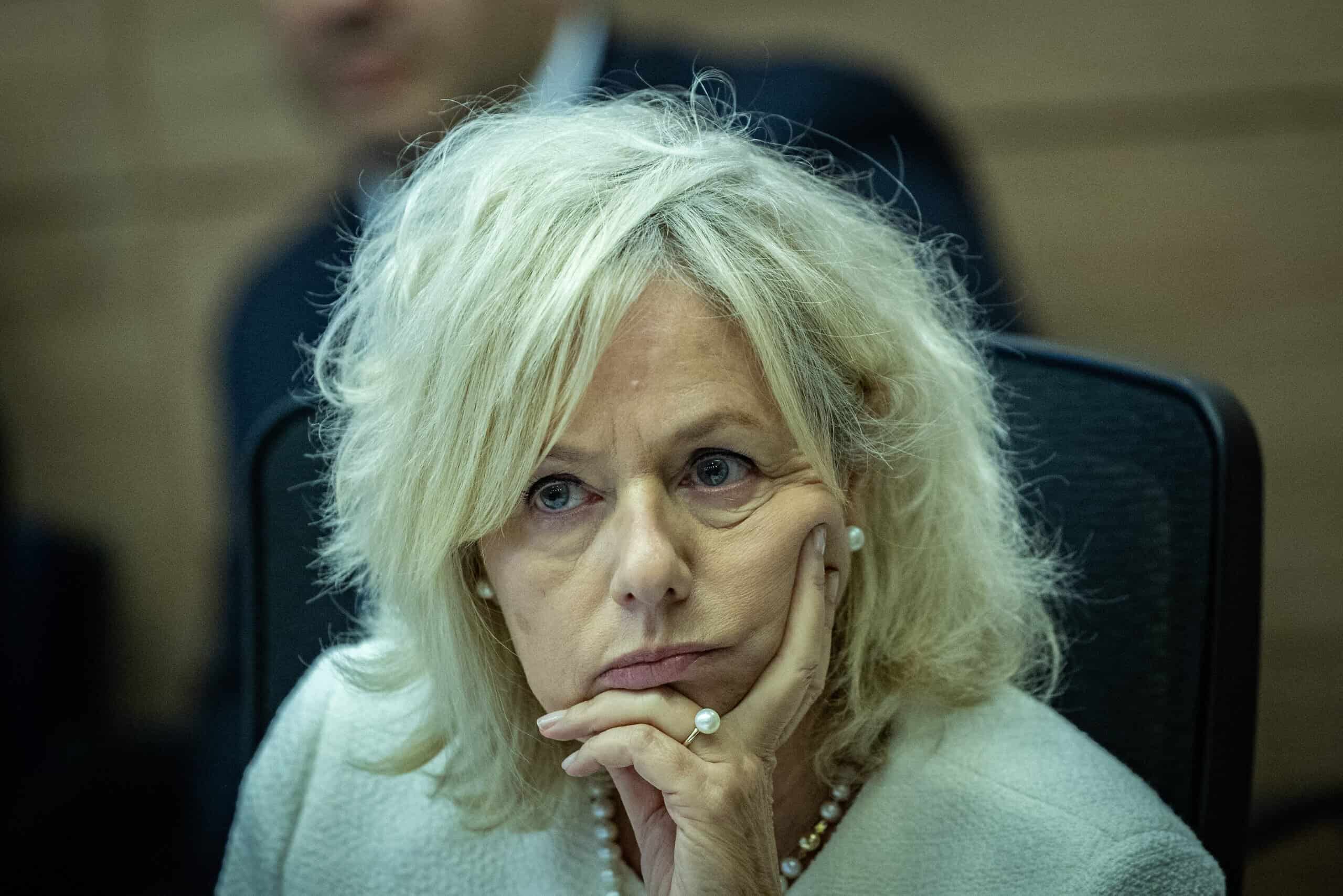 Israeli Cabinet backs plan to ease attorney general's dismissal - JNS.org