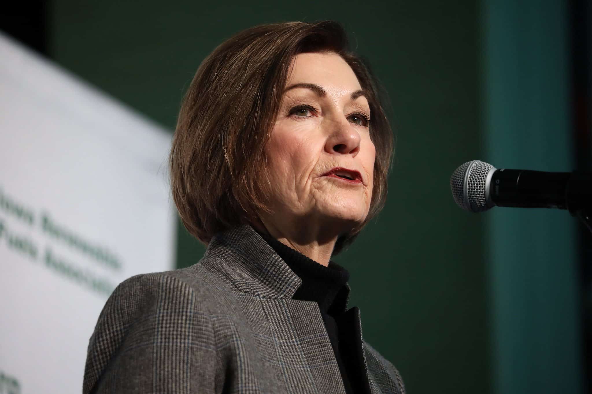 Iowa governor signs executive order combating campus Jew-hatred - JNS.org