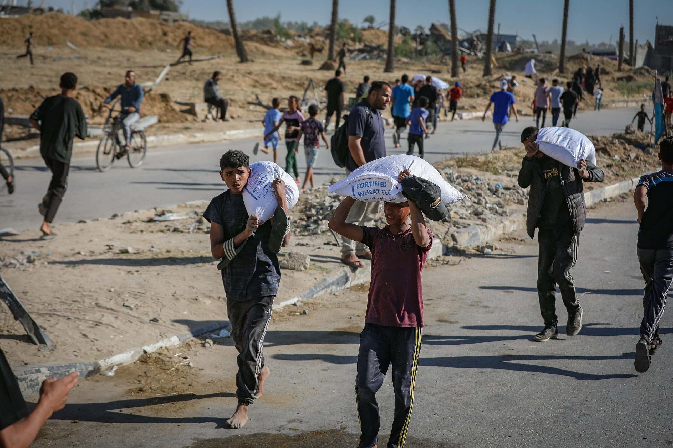 GHF aid sites close early after Gaza crowds ‘impede’ distribution - JNS.org