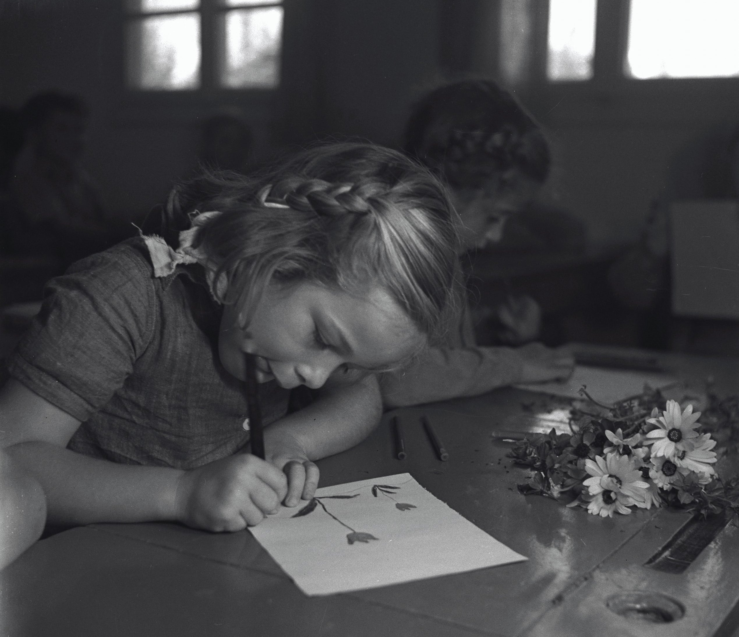 What the Israeli classroom looked like before the age of screens | JNS ...