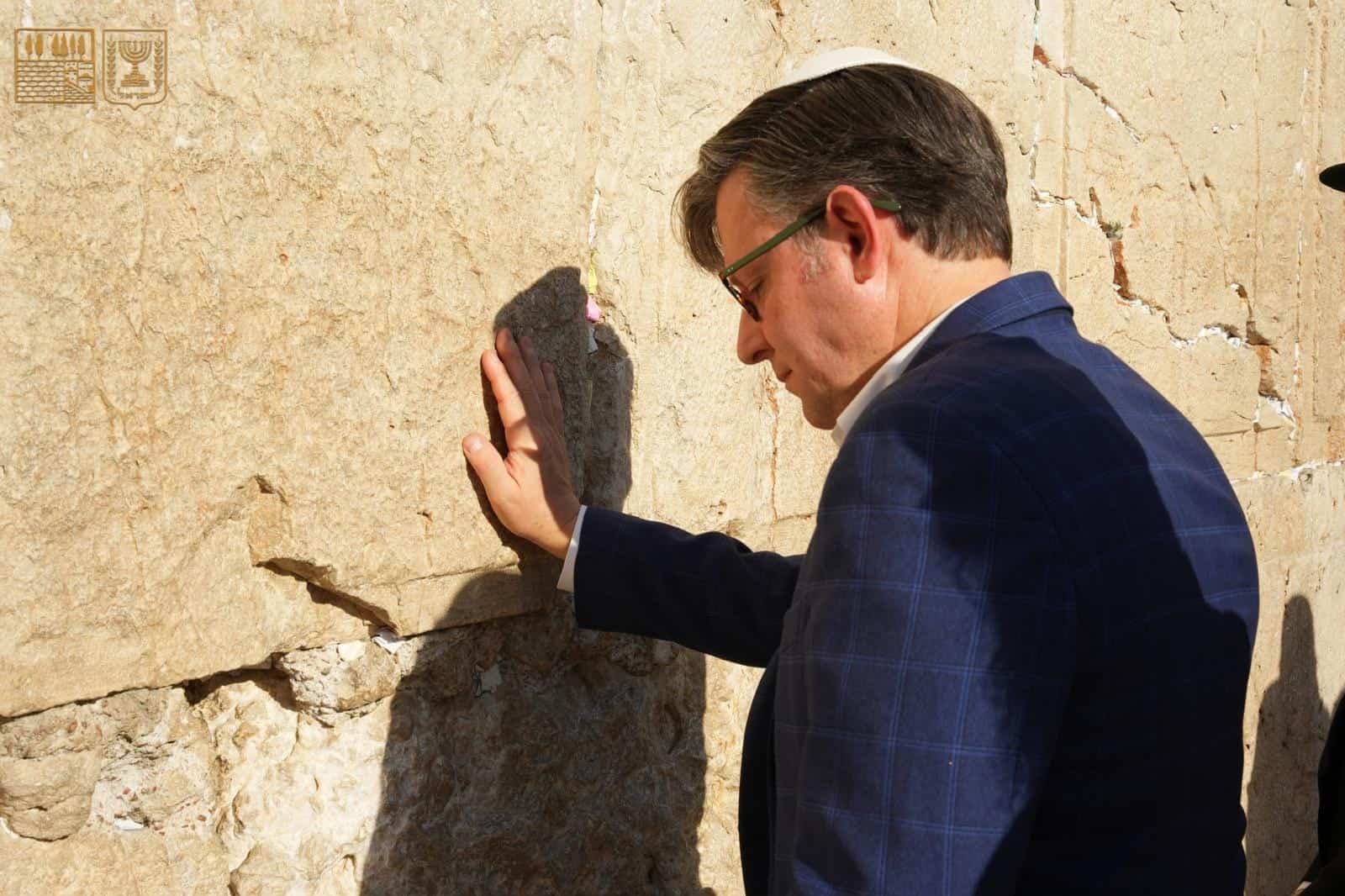 House speaker prays at Western Wall for US to ‘always stand with Israel ...
