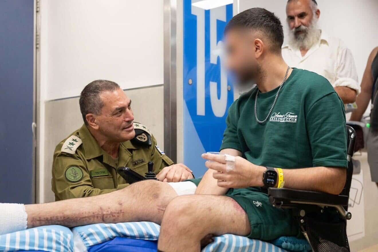 IDF chief visits wounded troops ahead of Rosh Hashanah - JNS.org