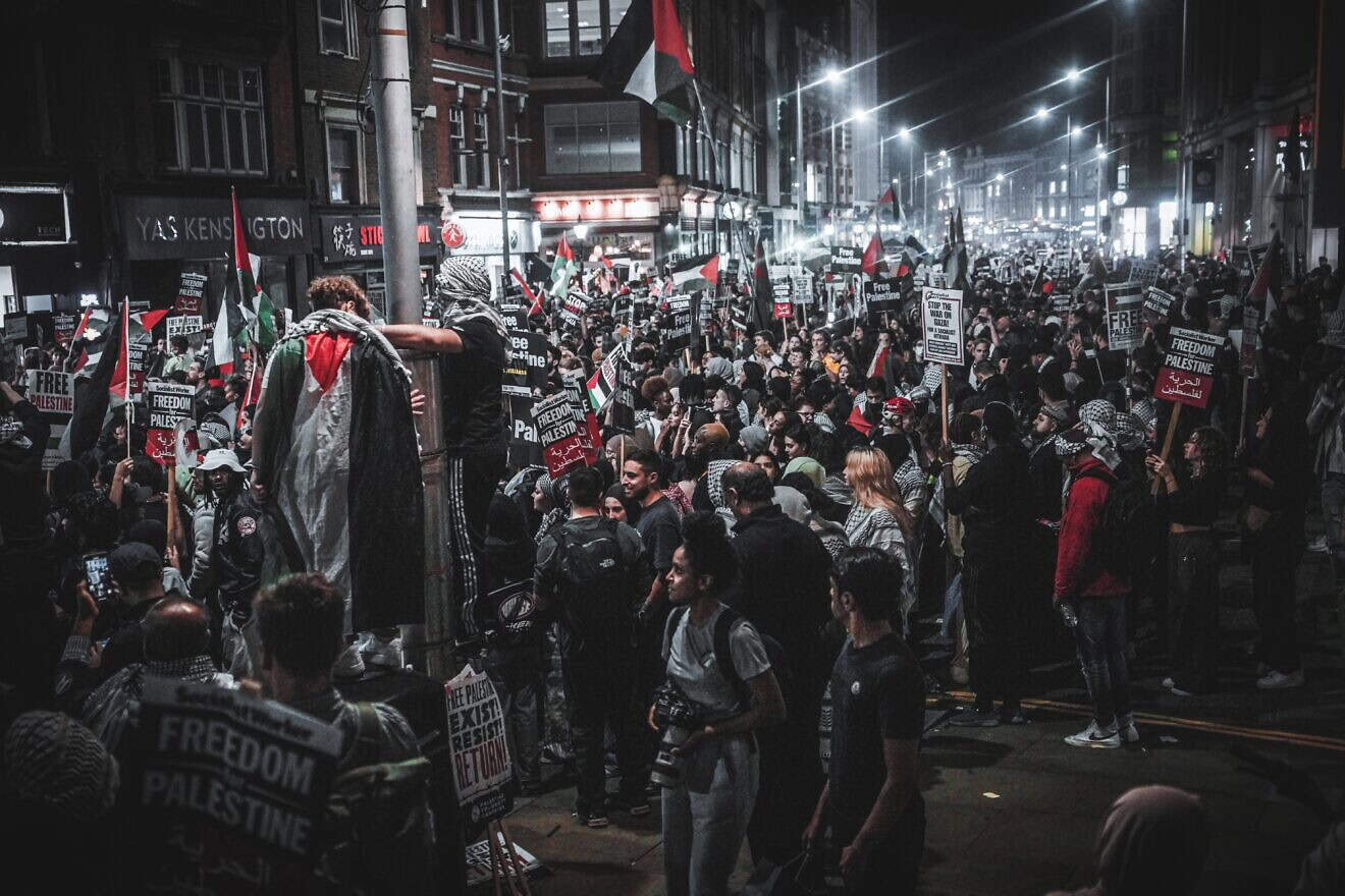 Survey: 96% of British Jews feel less safe than before Oct. 7 - JNS.org