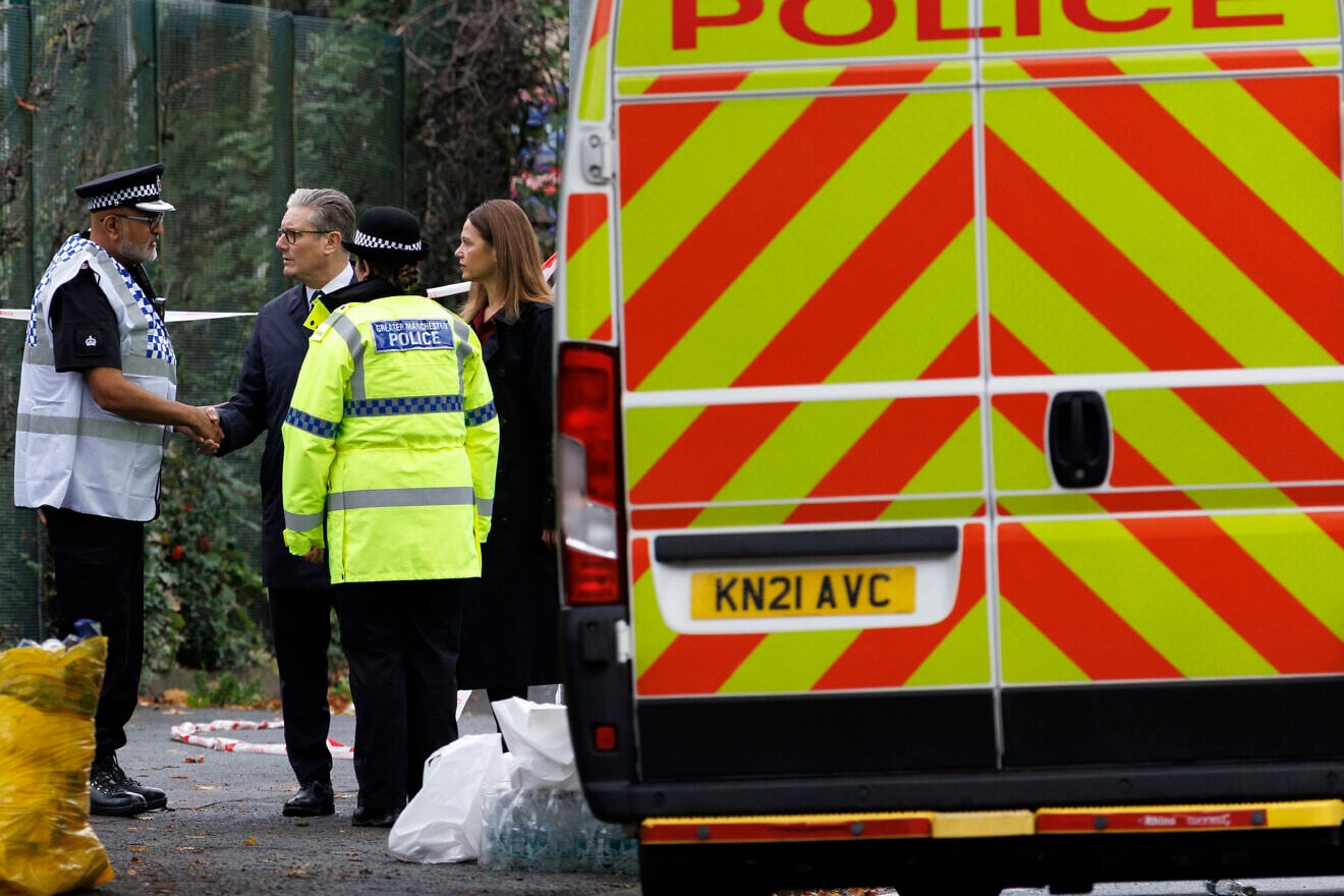 Manchester police mum on checking synagogue killer's phone - JNS.org