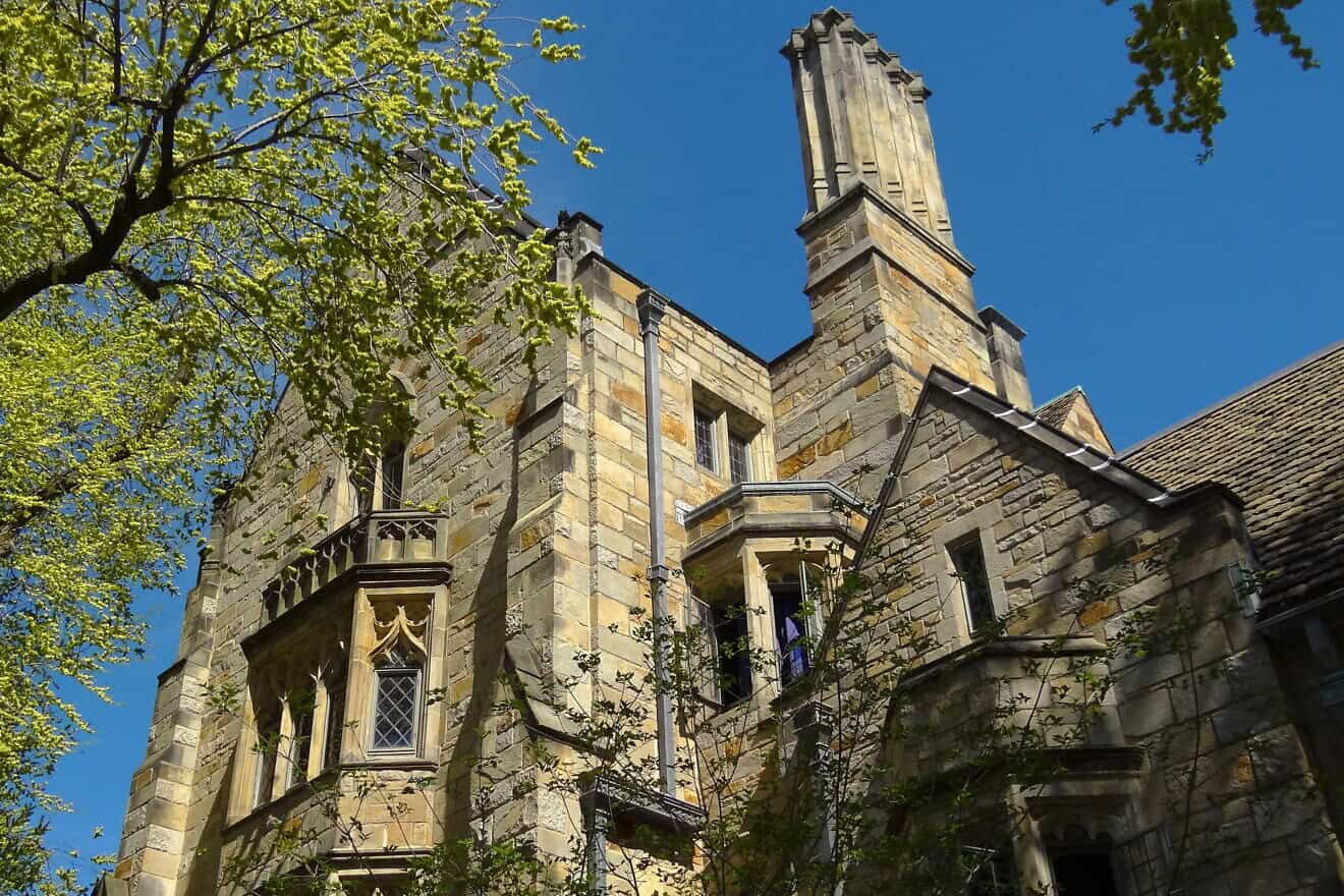 Yale student govt fails to pass resolution against $1 million donation ...