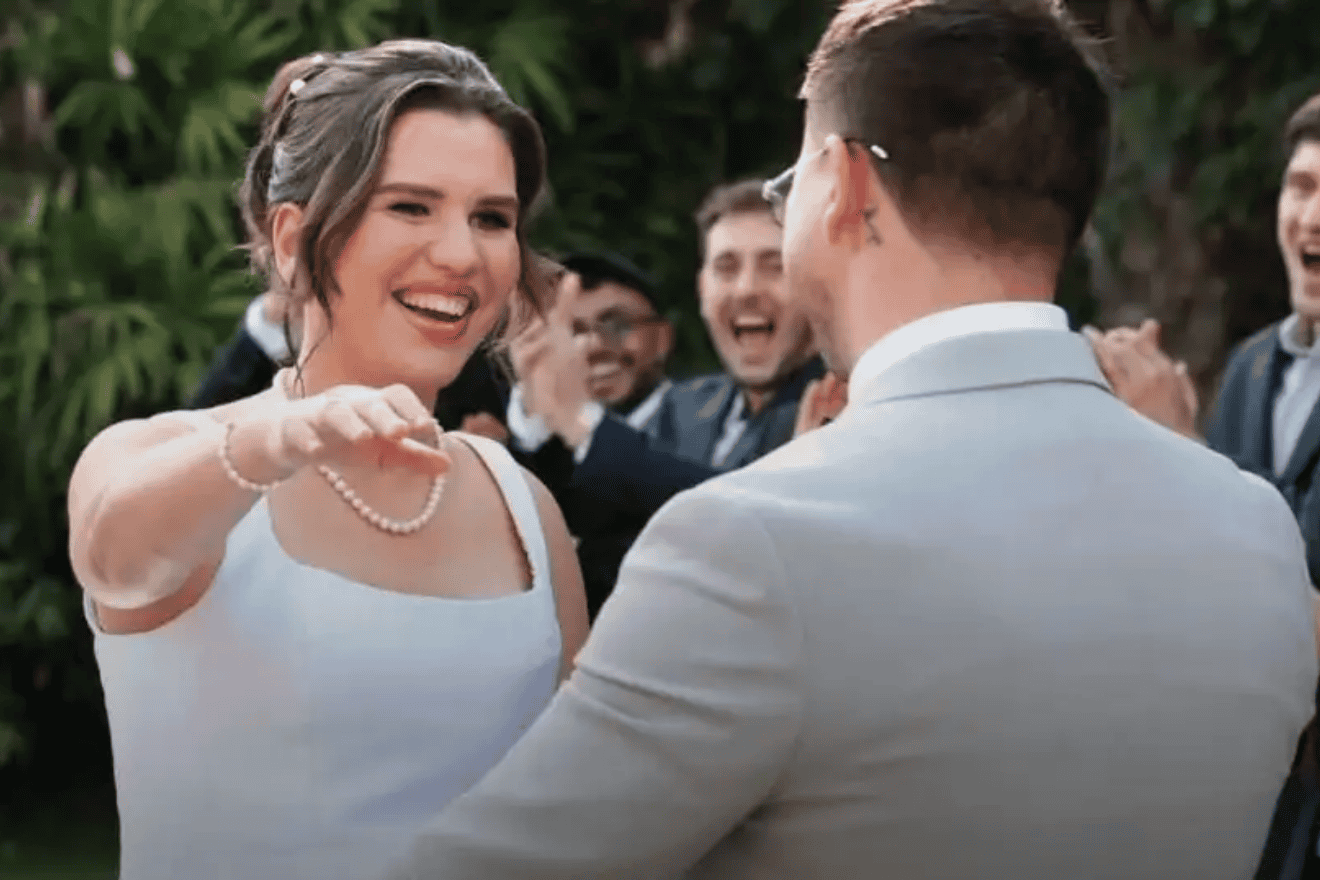 How an Oct. 7 amputee refuses to stop dancing this Simchat Torah - JNS.org