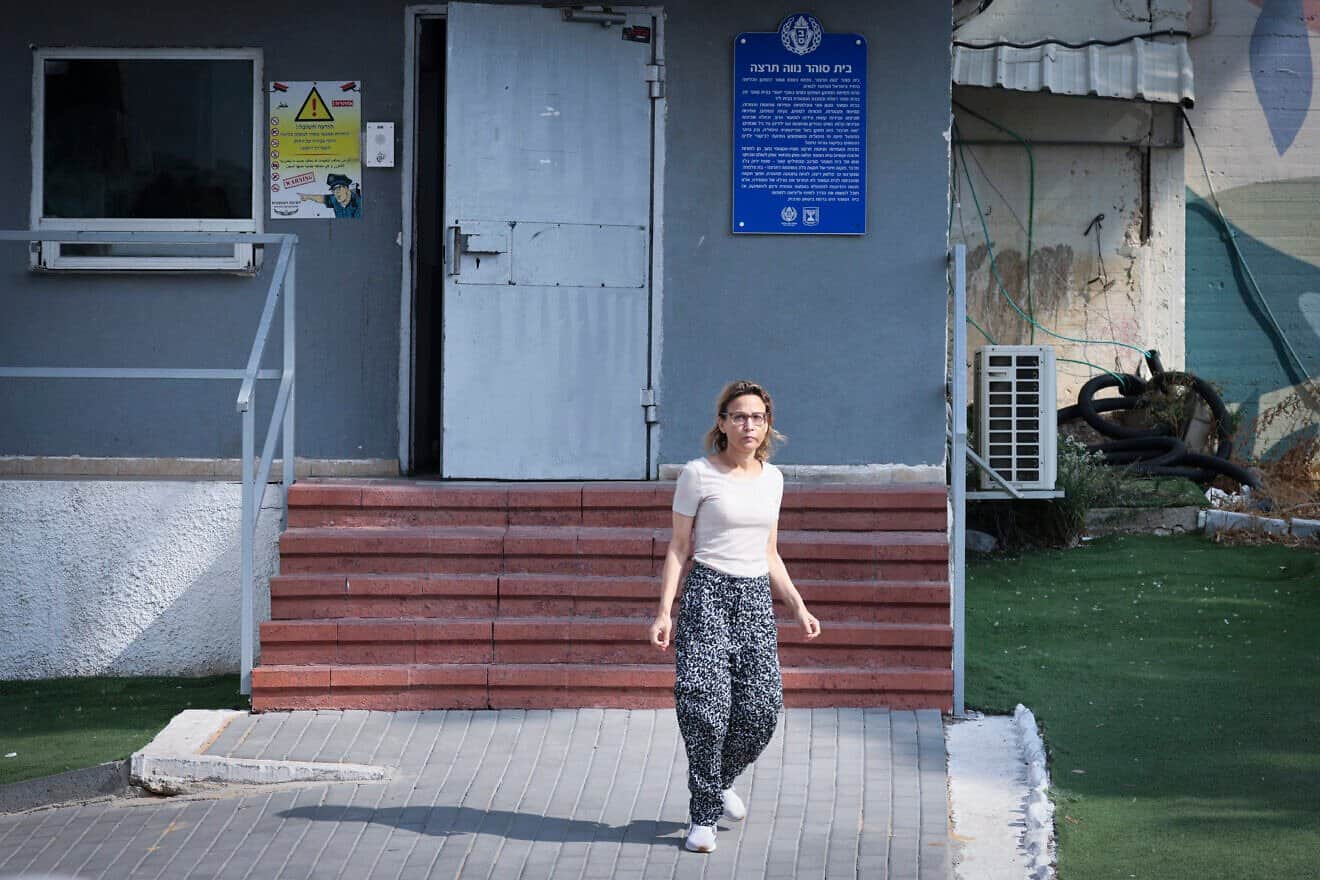 Phone found at Tel Aviv beach belongs to arrested former top IDF lawyer ...