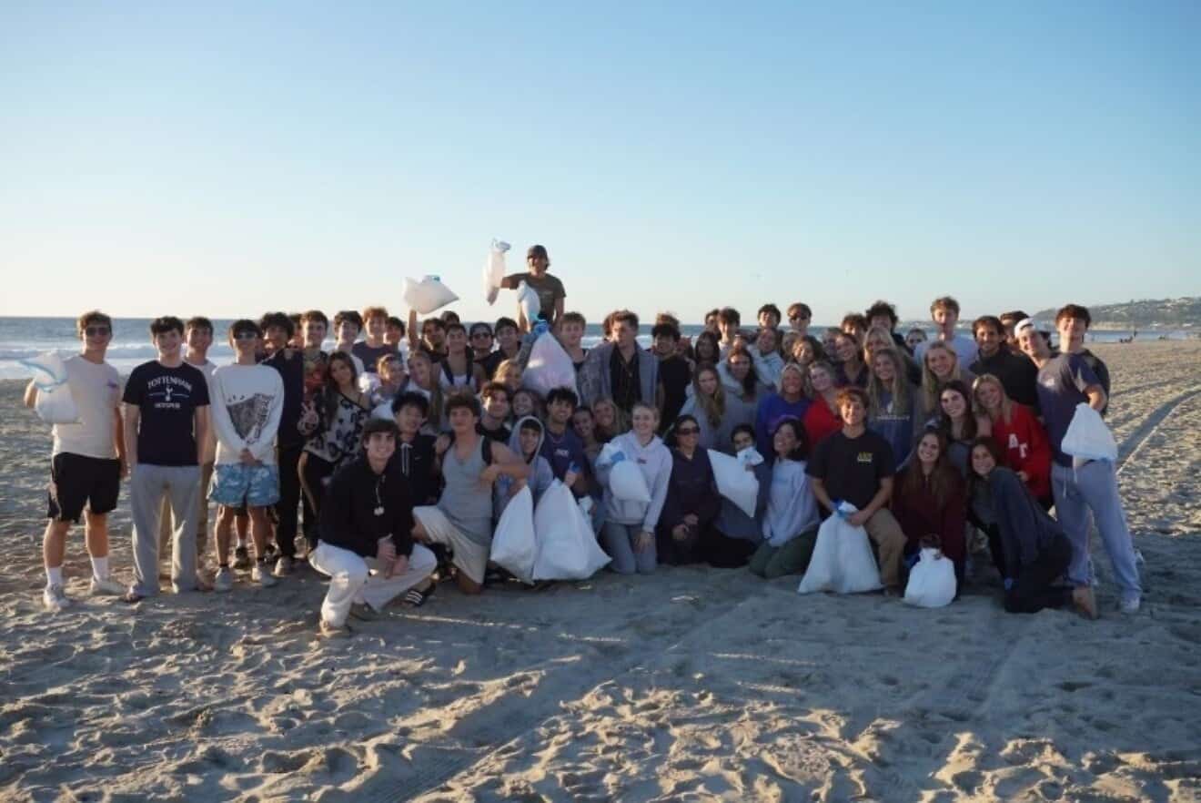 Alpha Epsilon Pi undergraduates mark anniversary of Oct. 7 attacks ...