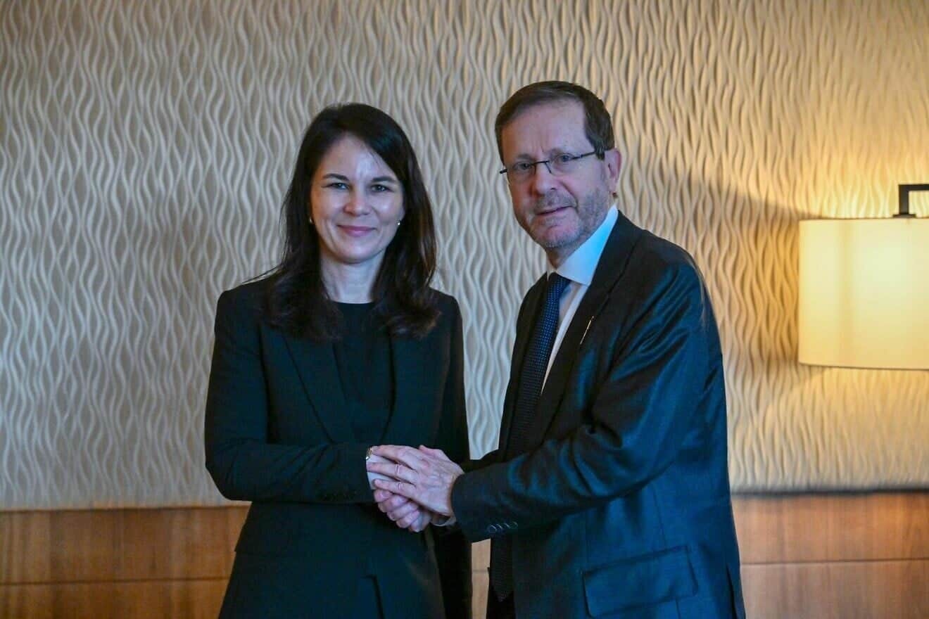 Herzog calls for end to 'shameful' sanctions against top Israelis - JNS.org